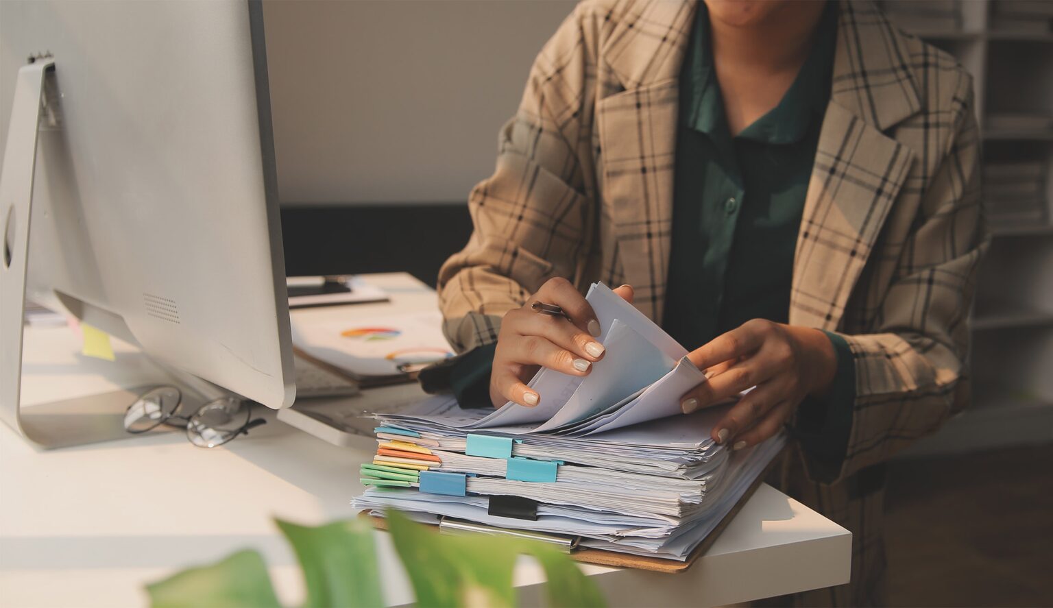 Solve HR Workflow Bottlenecks With A Document Management System 2025